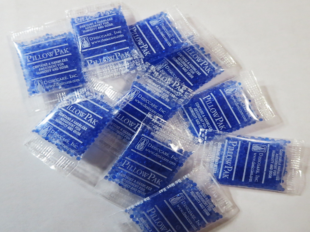 Desiccare1 Gram Pillow Paks | Blue Indicating Silica Gel Desiccant ...